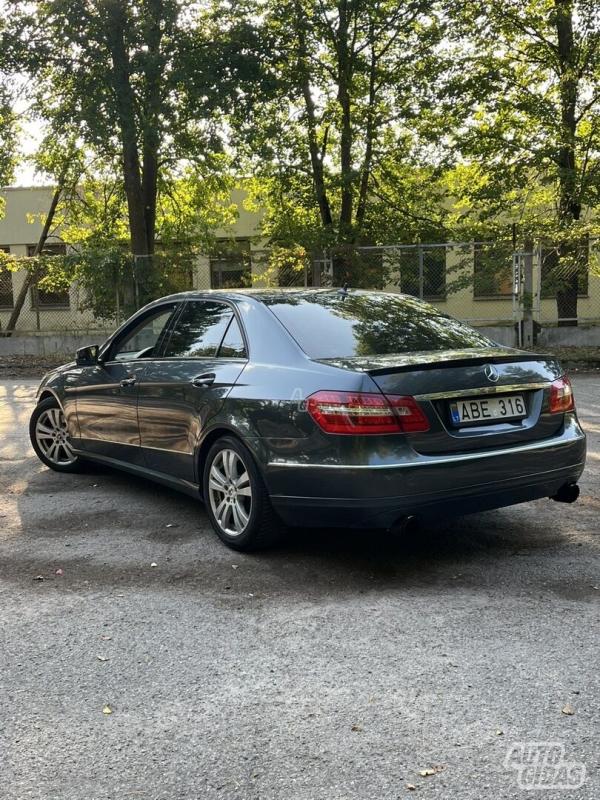 Pelēks Mercedes-Benz E 350 2009 Elektrėnai, ar dzinēja tilpumu 3.00 L un nobraukumu 289 tūkst. km par 7500 €, foto 4 vietnē AUTOMOTO.COM.LV