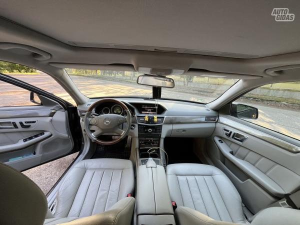 Pelēks Mercedes-Benz E 350 2009 Elektrėnai, ar dzinēja tilpumu 3.00 L un nobraukumu 289 tūkst. km par 7500 €, foto 6 vietnē AUTOMOTO.COM.LV