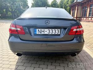 Серый Мерседес E 350 2009 в Вентспилс, объемом двигателя 3.00 л и пробегом 318 тыс. км за 8300 €, фото 9 на AUTOMOTO.COM.LV