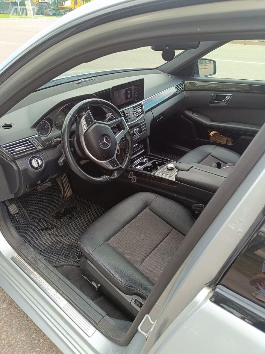Grey Mercedes-Benz E 350 2009 in Jonava, with an engine capacity of 3.50 L and mileage of 323 thousand km for 7200 €, photo 9 on AUTOMOTO.COM.LV