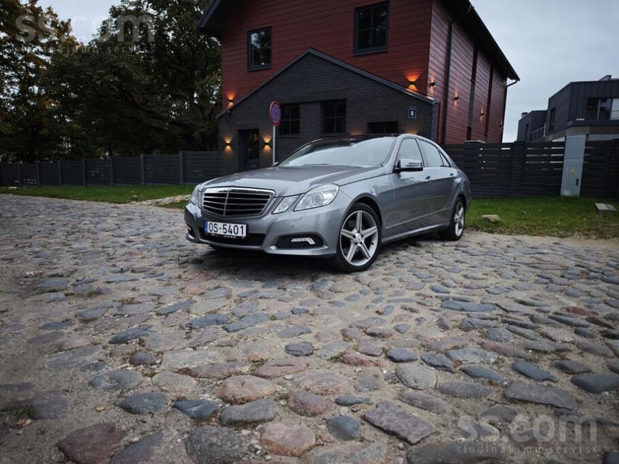 Grey Mercedes-Benz E 350 2009 in Riga, with an engine capacity of 3.50 L and mileage of 343 thousand km for 7900 €, photo 4 on AUTOMOTO.COM.LV