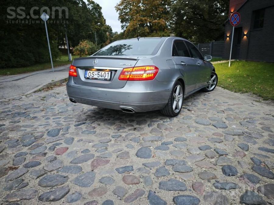 Grey Mercedes-Benz E 350 2009 in Riga, with an engine capacity of 3.50 L and mileage of 343 thousand km for 7900 €, photo 5 on AUTOMOTO.COM.LV