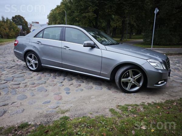 Pelēks Mercedes-Benz E 350 2009 Rīga, ar dzinēja tilpumu 3.50 L un nobraukumu 343 tūkst. km par 7900 €, foto 7 vietnē AUTOMOTO.COM.LV
