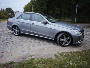 Grey Mercedes-Benz E 350 2009 in Riga, with an engine capacity of 3.50 L and mileage of 343 thousand km for 7900 €, photo 7 on AUTOMOTO.COM.LV