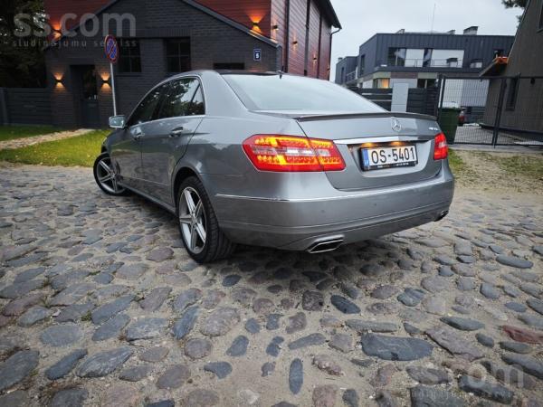 Pelēks Mercedes-Benz E 350 2009 Rīga, ar dzinēja tilpumu 3.50 L un nobraukumu 343 tūkst. km par 7900 €, foto 10 vietnē AUTOMOTO.COM.LV