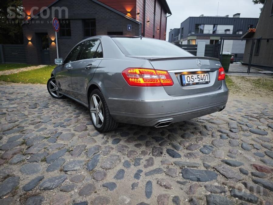 Grey Mercedes-Benz E 350 2009 in Riga, with an engine capacity of 3.50 L and mileage of 343 thousand km for 7900 €, photo 10 on AUTOMOTO.COM.LV