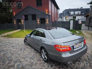 Grey Mercedes-Benz E 350 2009 in Riga, with an engine capacity of 3.50 L and mileage of 343 thousand km for 7900 €, photo 12 on AUTOMOTO.COM.LV
