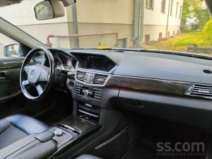 Grey Mercedes-Benz E 350 2009 in Riga, with an engine capacity of 3.50 L and mileage of 343 thousand km for 7900 €, photo 15 on AUTOMOTO.COM.LV