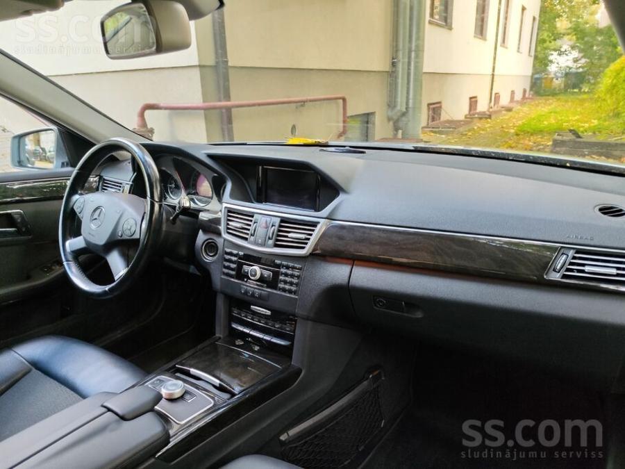 Grey Mercedes-Benz E 350 2009 in Riga, with an engine capacity of 3.50 L and mileage of 343 thousand km for 7900 €, photo 15 on AUTOMOTO.COM.LV