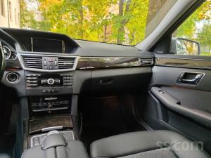 Grey Mercedes-Benz E 350 2009 in Riga, with an engine capacity of 3.50 L and mileage of 343 thousand km for 7900 €, photo 16 on AUTOMOTO.COM.LV
