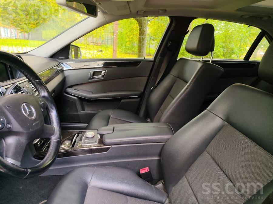 Grey Mercedes-Benz E 350 2009 in Riga, with an engine capacity of 3.50 L and mileage of 343 thousand km for 7900 €, photo 17 on AUTOMOTO.COM.LV