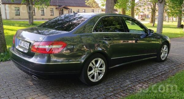 Grey Mercedes-Benz E 350 2010 in Daugavpils, with an engine capacity of 3.00 L and mileage of 248 thousand km for 9555 €, photo 3 on AUTOMOTO.COM.LV