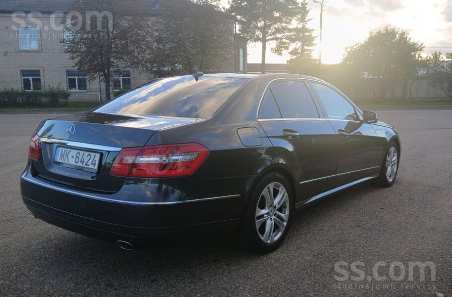 Pelēks Mercedes-Benz E 350 2010 Daugavpils, ar dzinēja tilpumu 3.00 L un nobraukumu 255 tūkst. km par 9150 €, foto 4 vietnē AUTOMOTO.COM.LV
