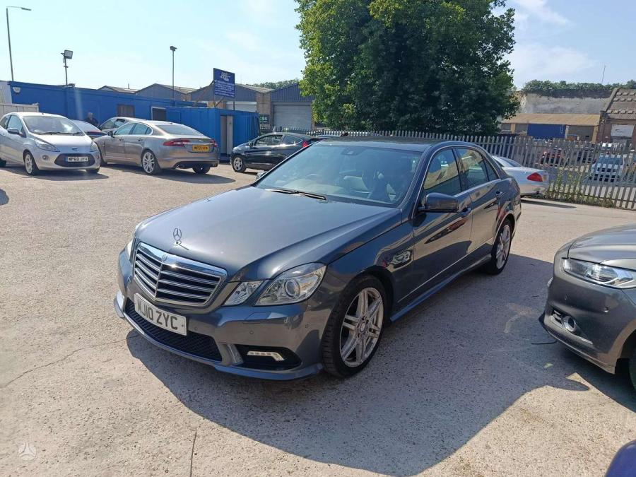 Pelēks Mercedes-Benz E 350 2010 Kauņa, ar dzinēja tilpumu 2.99 L un nobraukumu 173 tūkst. km par 4550 €, foto 1 vietnē AUTOMOTO.COM.LV