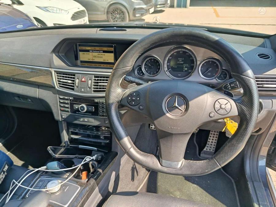 Pelēks Mercedes-Benz E 350 2010 Kauņa, ar dzinēja tilpumu 2.99 L un nobraukumu 173 tūkst. km par 4550 €, foto 8 vietnē AUTOMOTO.COM.LV