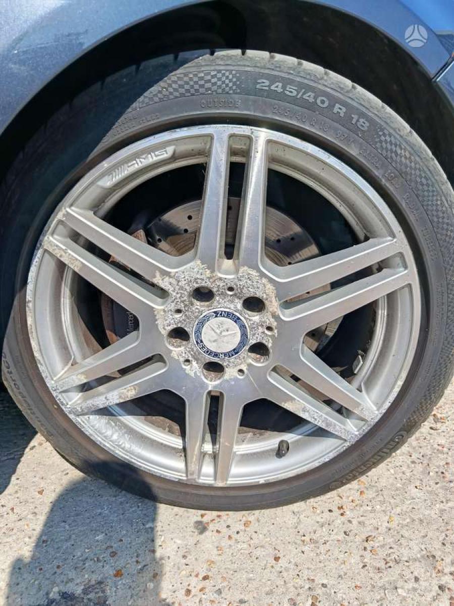 Pelēks Mercedes-Benz E 350 2010 Kauņa, ar dzinēja tilpumu 2.99 L un nobraukumu 173 tūkst. km par 4550 €, foto 16 vietnē AUTOMOTO.COM.LV