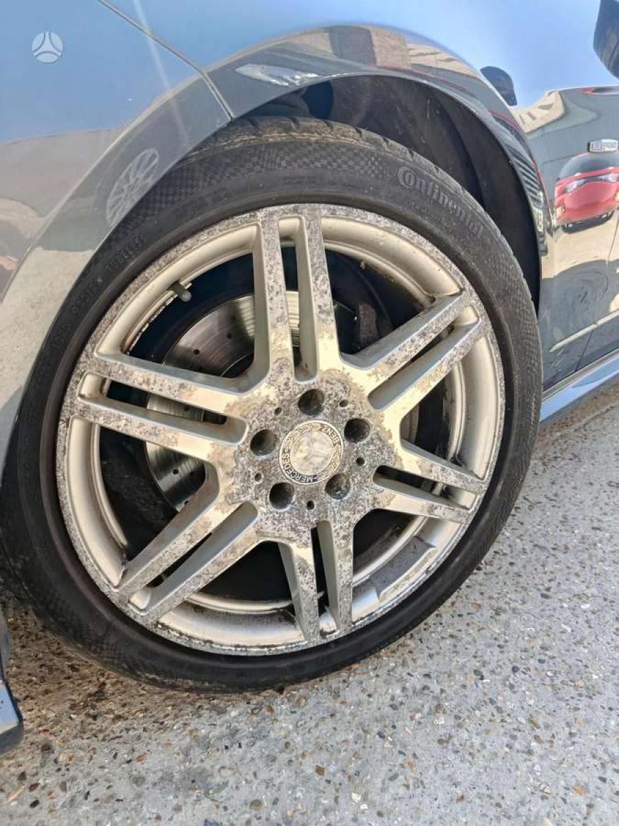 Pelēks Mercedes-Benz E 350 2010 Kauņa, ar dzinēja tilpumu 2.99 L un nobraukumu 173 tūkst. km par 4550 €, foto 17 vietnē AUTOMOTO.COM.LV