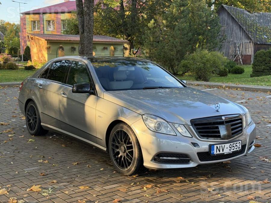 Pelēks Mercedes-Benz E 350 2010 Rēzekne, ar dzinēja tilpumu 3.00 L un nobraukumu 317 tūkst. km par 7500 €, foto 1 vietnē AUTOMOTO.COM.LV