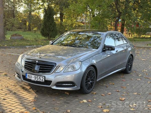 Pelēks Mercedes-Benz E 350 2010 Rēzekne, ar dzinēja tilpumu 3.00 L un nobraukumu 317 tūkst. km par 7500 €, foto 4 vietnē AUTOMOTO.COM.LV