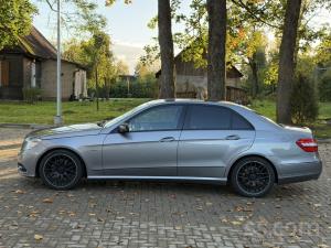 Pelēks Mercedes-Benz E 350 2010 Rēzekne, ar dzinēja tilpumu 3.00 L un nobraukumu 317 tūkst. km par 7500 €, foto 5 vietnē AUTOMOTO.COM.LV