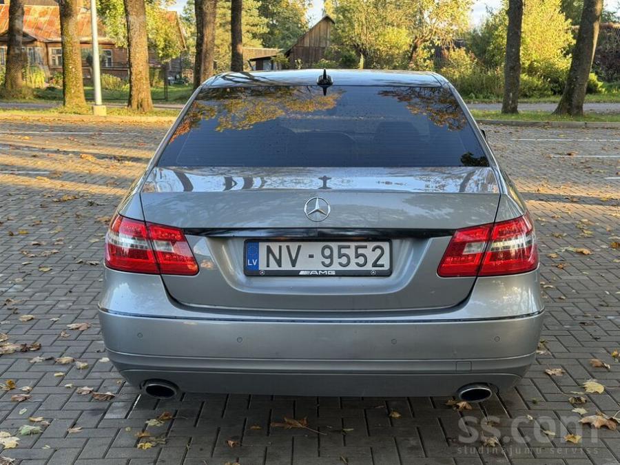Pelēks Mercedes-Benz E 350 2010 Rēzekne, ar dzinēja tilpumu 3.00 L un nobraukumu 317 tūkst. km par 7500 €, foto 7 vietnē AUTOMOTO.COM.LV