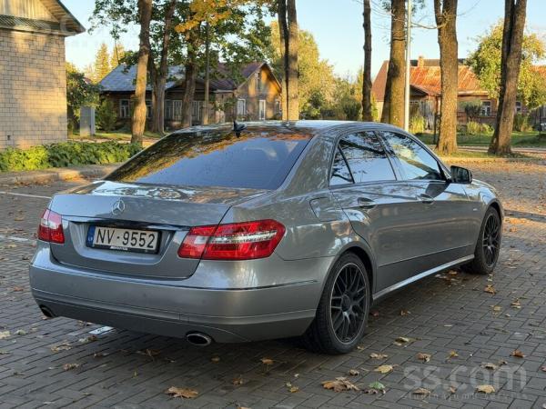 Pelēks Mercedes-Benz E 350 2010 Rēzekne, ar dzinēja tilpumu 3.00 L un nobraukumu 317 tūkst. km par 7500 €, foto 8 vietnē AUTOMOTO.COM.LV