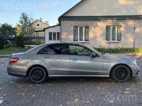 Pelēks Mercedes-Benz E 350 2010 Rēzekne, ar dzinēja tilpumu 3.00 L un nobraukumu 317 tūkst. km par 7500 €, foto 9 vietnē AUTOMOTO.COM.LV