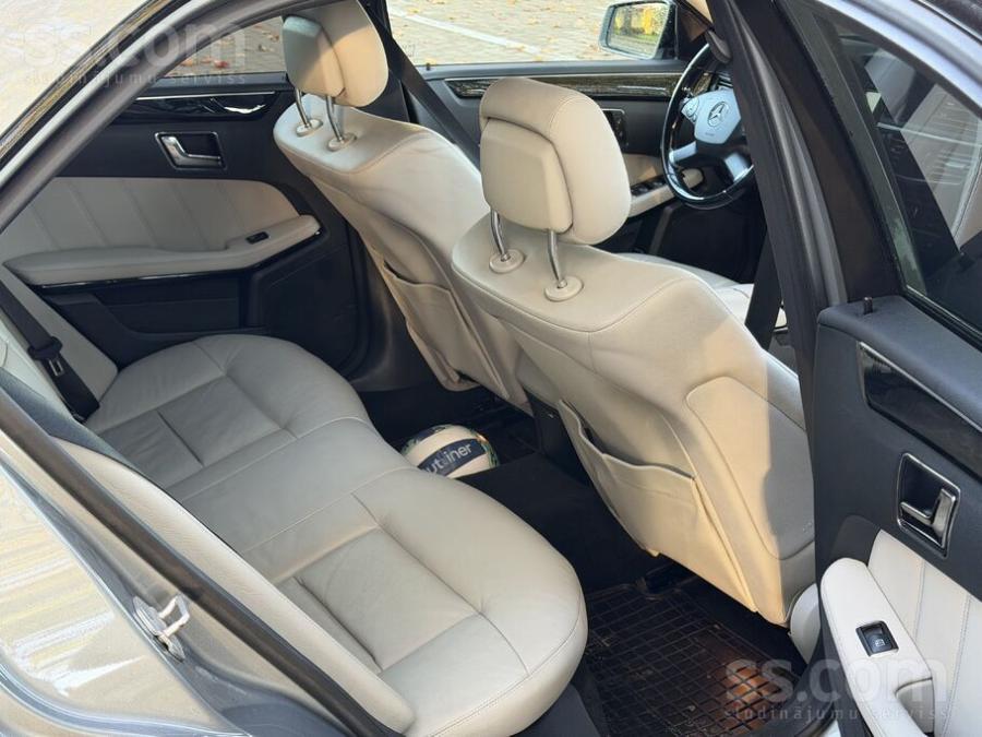 Pelēks Mercedes-Benz E 350 2010 Rēzekne, ar dzinēja tilpumu 3.00 L un nobraukumu 317 tūkst. km par 7500 €, foto 10 vietnē AUTOMOTO.COM.LV