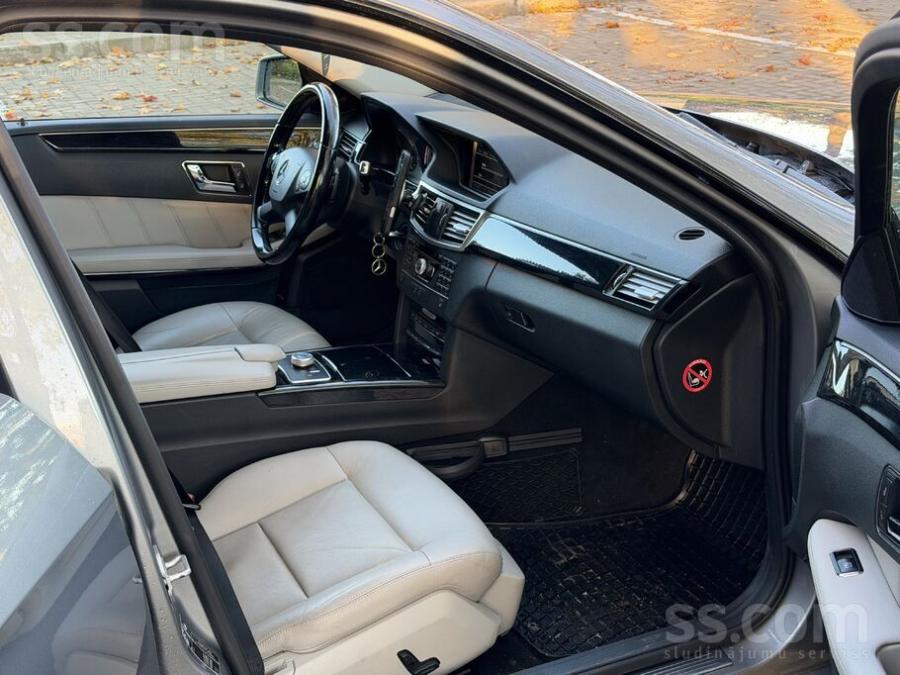 Pelēks Mercedes-Benz E 350 2010 Rēzekne, ar dzinēja tilpumu 3.00 L un nobraukumu 317 tūkst. km par 7500 €, foto 11 vietnē AUTOMOTO.COM.LV