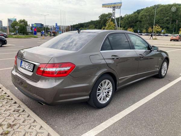Pelēks Mercedes-Benz E 350 2010 Viļņa, ar dzinēja tilpumu 2.99 L un nobraukumu 238 tūkst. km par 10000 €, foto 5 vietnē AUTOMOTO.COM.LV