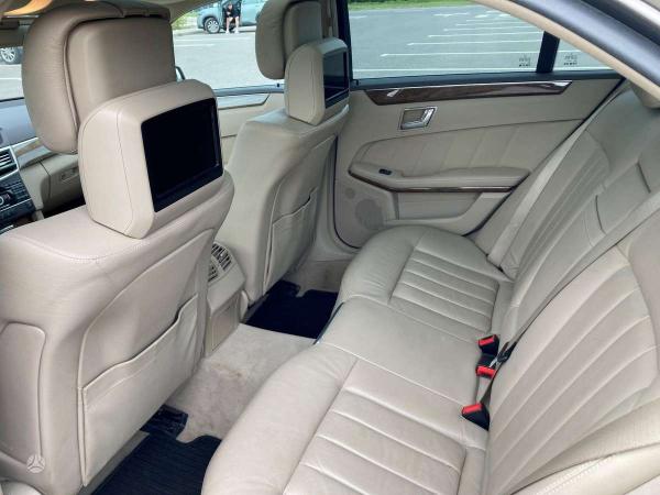 Pelēks Mercedes-Benz E 350 2010 Viļņa, ar dzinēja tilpumu 2.99 L un nobraukumu 238 tūkst. km par 10000 €, foto 8 vietnē AUTOMOTO.COM.LV
