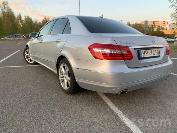 Grey Mercedes-Benz E 350 2010 in Riga, with an engine capacity of 3.00 L and mileage of 350 thousand km for 6100 €, photo 8 on AUTOMOTO.COM.LV