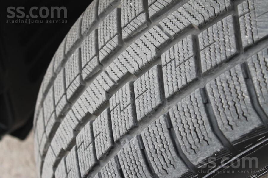Pelēks Mercedes-Benz E 350 2010 Rīga, ar dzinēja tilpumu 3.00 L un nobraukumu 0 tūkst. km par 5950 €, foto 18 vietnē AUTOMOTO.COM.LV