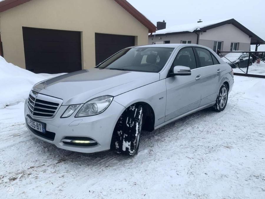 Pelēks Mercedes-Benz E 350 2011 Viļņa, ar dzinēja tilpumu 2.99 L un nobraukumu 277 tūkst. km par 7350 €, foto 1 vietnē AUTOMOTO.COM.LV