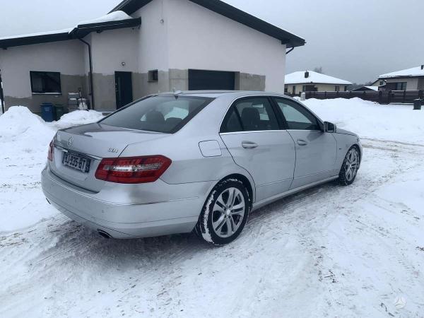 Pelēks Mercedes-Benz E 350 2011 Viļņa, ar dzinēja tilpumu 2.99 L un nobraukumu 277 tūkst. km par 7350 €, foto 6 vietnē AUTOMOTO.COM.LV