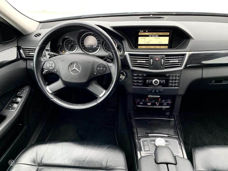 Pelēks Mercedes-Benz E 350 2011 Viļņa, ar dzinēja tilpumu 2.99 L un nobraukumu 277 tūkst. km par 7350 €, foto 13 vietnē AUTOMOTO.COM.LV