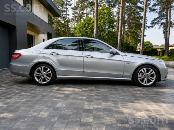 Pelēks Mercedes-Benz E 350 2011 Rīga, ar dzinēja tilpumu 3.00 L un nobraukumu 313 tūkst. km par 7759 €, foto 6 vietnē AUTOMOTO.COM.LV