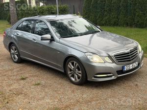 Pelēks Mercedes-Benz E 350 2011 Rīga, ar dzinēja tilpumu 3.00 L un nobraukumu 313 tūkst. km par 5955 €, foto 1 vietnē AUTOMOTO.COM.LV