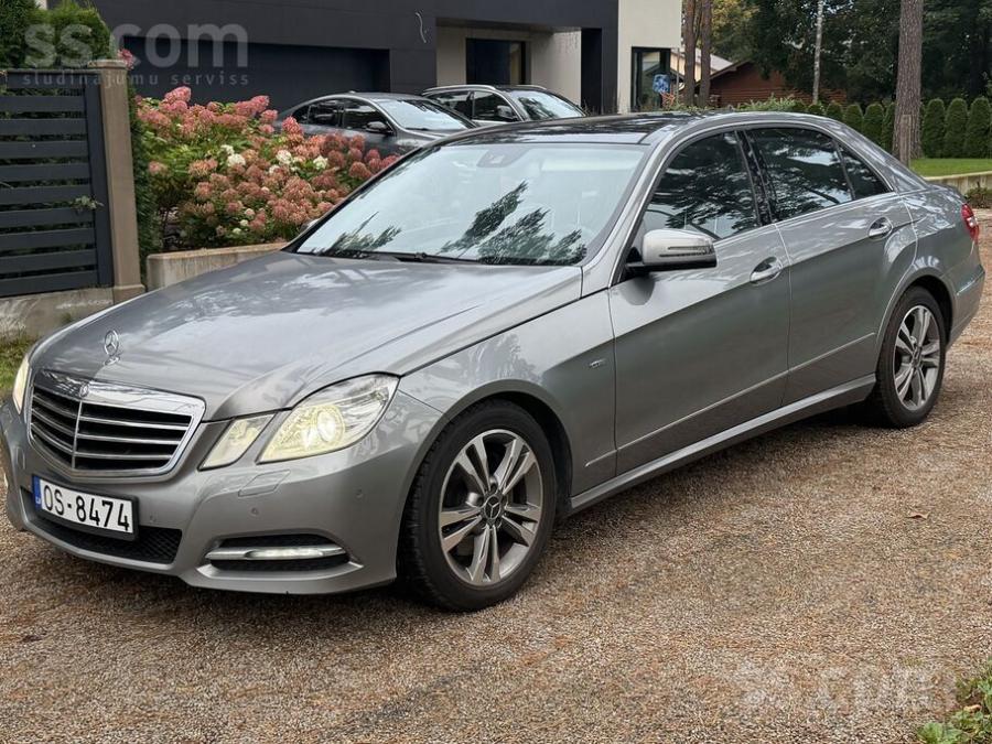 Pelēks Mercedes-Benz E 350 2011 Rīga, ar dzinēja tilpumu 3.00 L un nobraukumu 313 tūkst. km par 5955 €, foto 3 vietnē AUTOMOTO.COM.LV