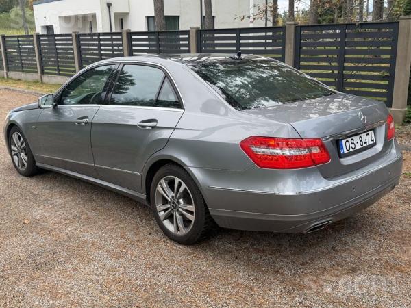 Pelēks Mercedes-Benz E 350 2011 Rīga, ar dzinēja tilpumu 3.00 L un nobraukumu 313 tūkst. km par 5955 €, foto 4 vietnē AUTOMOTO.COM.LV