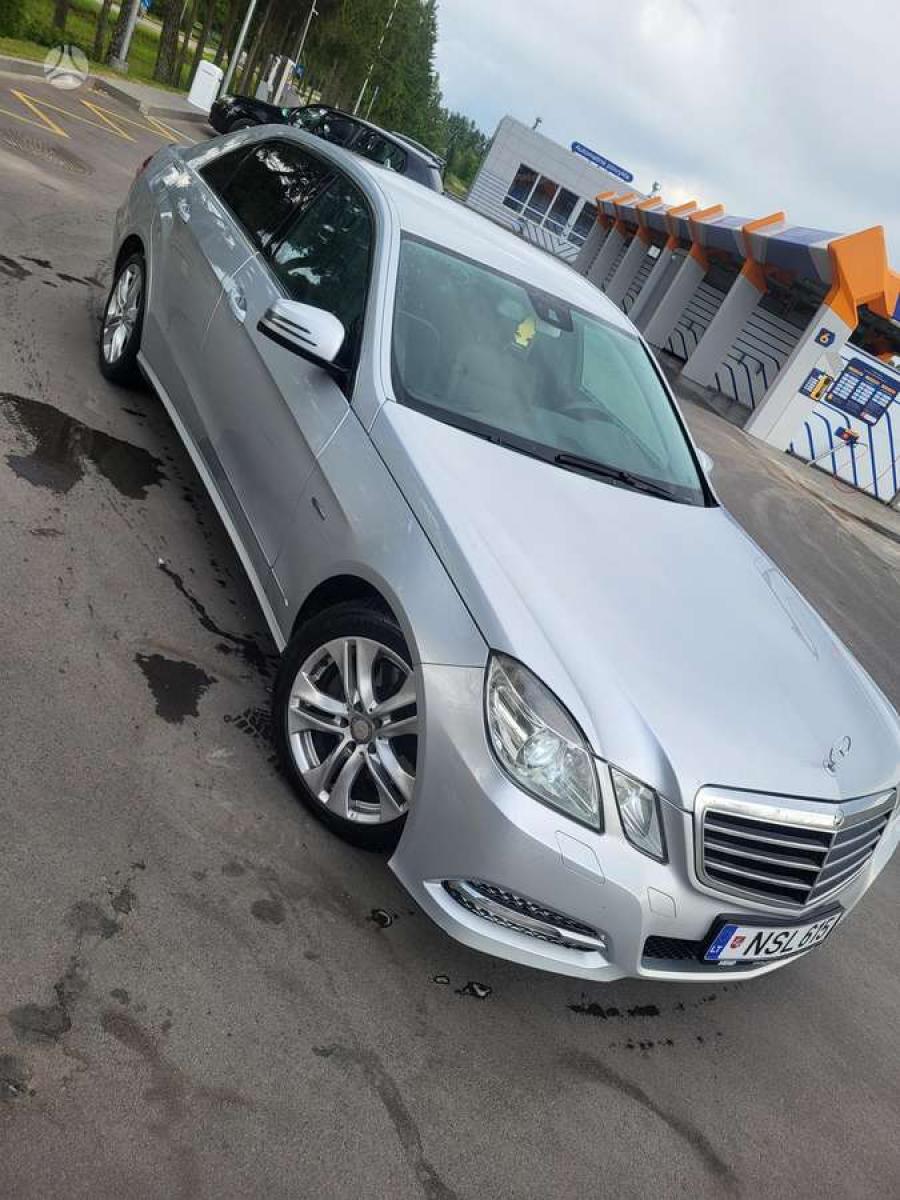 Grey Mercedes-Benz E 350 2011 in Vilnius, with an engine capacity of 2.99 L and mileage of 378 thousand km for 6000 €, photo 1 on AUTOMOTO.COM.LV