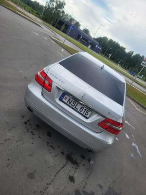 Grey Mercedes-Benz E 350 2011 in Vilnius, with an engine capacity of 2.99 L and mileage of 378 thousand km for 6000 €, photo 4 on AUTOMOTO.COM.LV