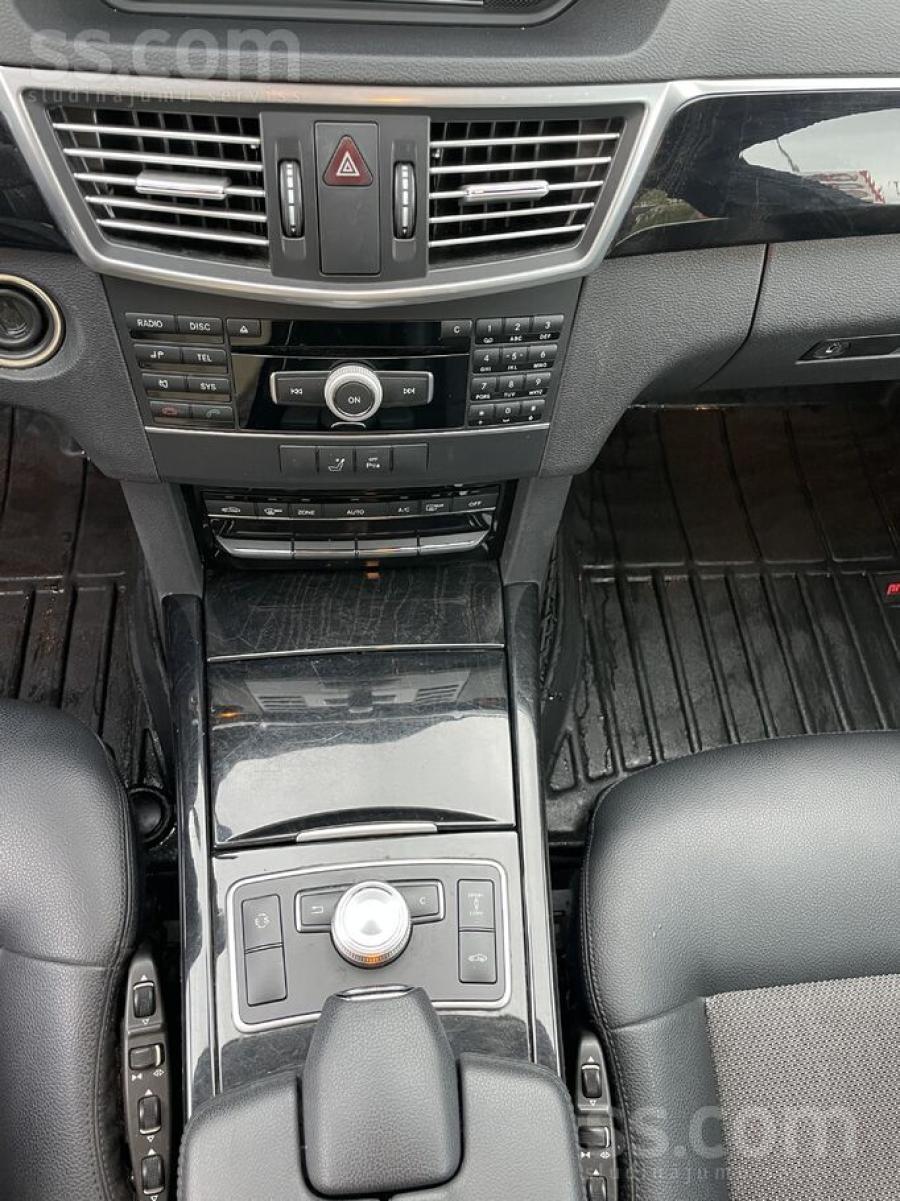 Grey Mercedes-Benz E 350 2011 in Riga, with an engine capacity of 3.00 L and mileage of 209 thousand km for 10800 €, photo 10 on AUTOMOTO.COM.LV