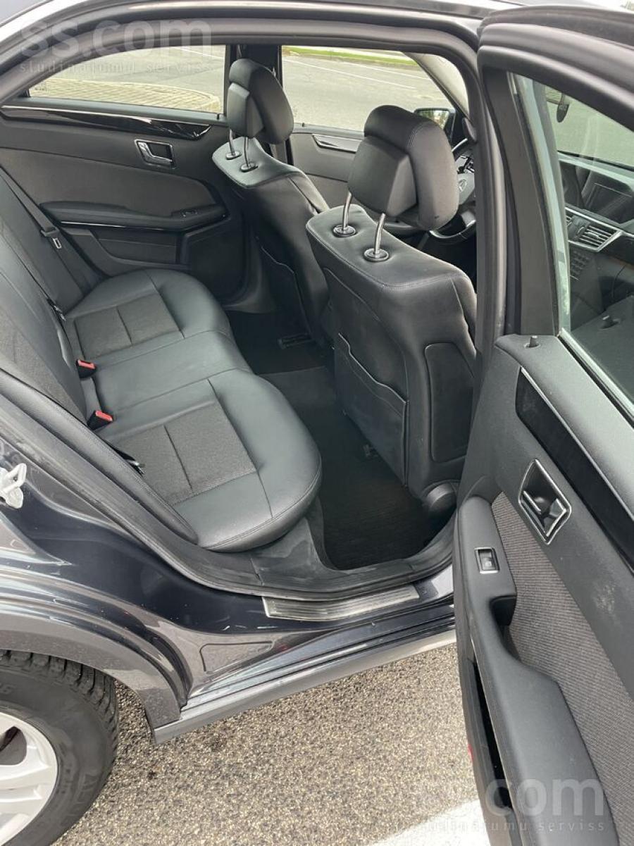 Grey Mercedes-Benz E 350 2011 in Riga, with an engine capacity of 3.00 L and mileage of 209 thousand km for 10800 €, photo 12 on AUTOMOTO.COM.LV