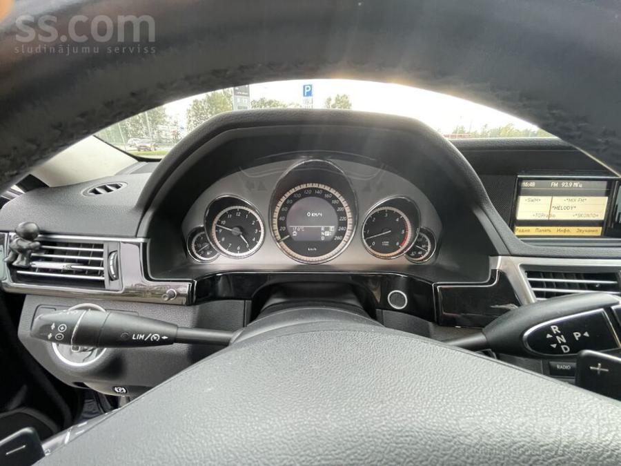 Grey Mercedes-Benz E 350 2011 in Riga, with an engine capacity of 3.00 L and mileage of 209 thousand km for 10800 €, photo 15 on AUTOMOTO.COM.LV