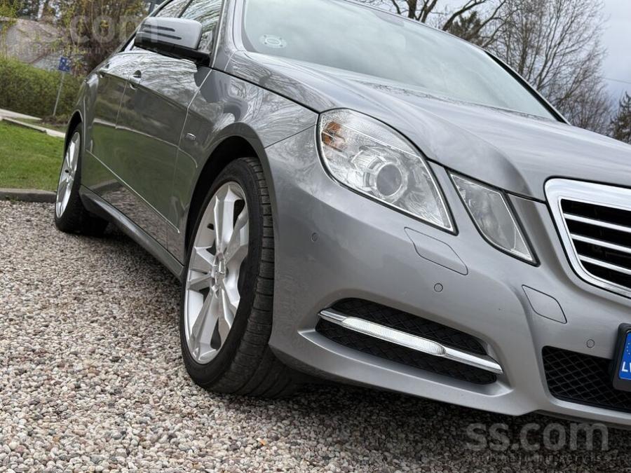 Pelēks Mercedes-Benz E 350 2012 Jūrmala, ar dzinēja tilpumu 3.00 L un nobraukumu 0 tūkst. km par 10550 €, foto 7 vietnē AUTOMOTO.COM.LV