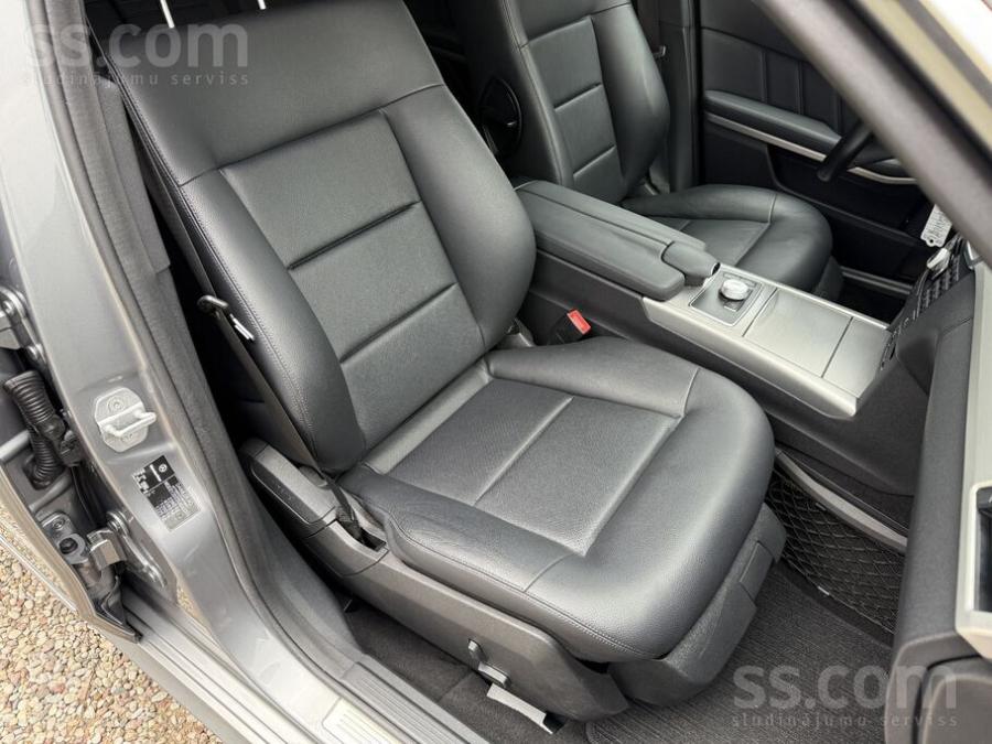 Pelēks Mercedes-Benz E 350 2012 Jūrmala, ar dzinēja tilpumu 3.00 L un nobraukumu 0 tūkst. km par 10550 €, foto 19 vietnē AUTOMOTO.COM.LV