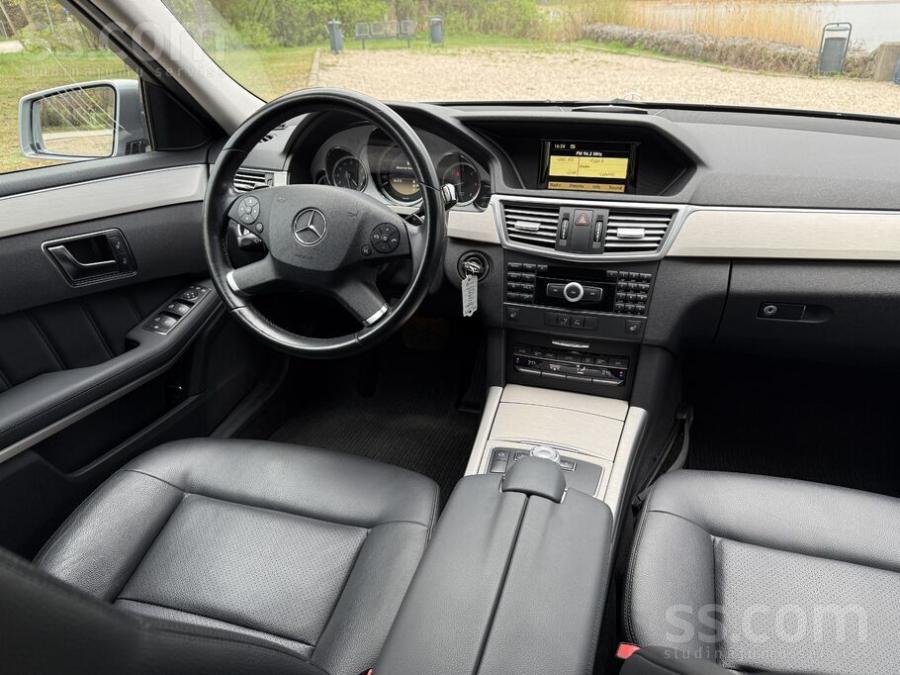 Pelēks Mercedes-Benz E 350 2012 Jūrmala, ar dzinēja tilpumu 3.00 L un nobraukumu 0 tūkst. km par 10550 €, foto 23 vietnē AUTOMOTO.COM.LV