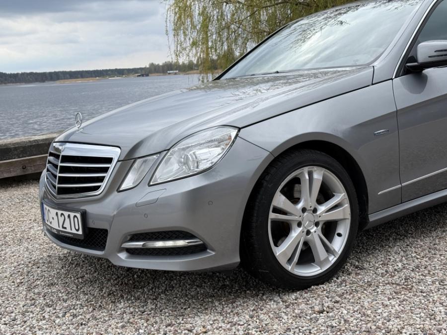 Серый Мерседес E 350 2012 в Рига, объемом двигателя 3.00 л и пробегом 190 тыс. км за 10950 €, фото 14 на AUTOMOTO.COM.LV