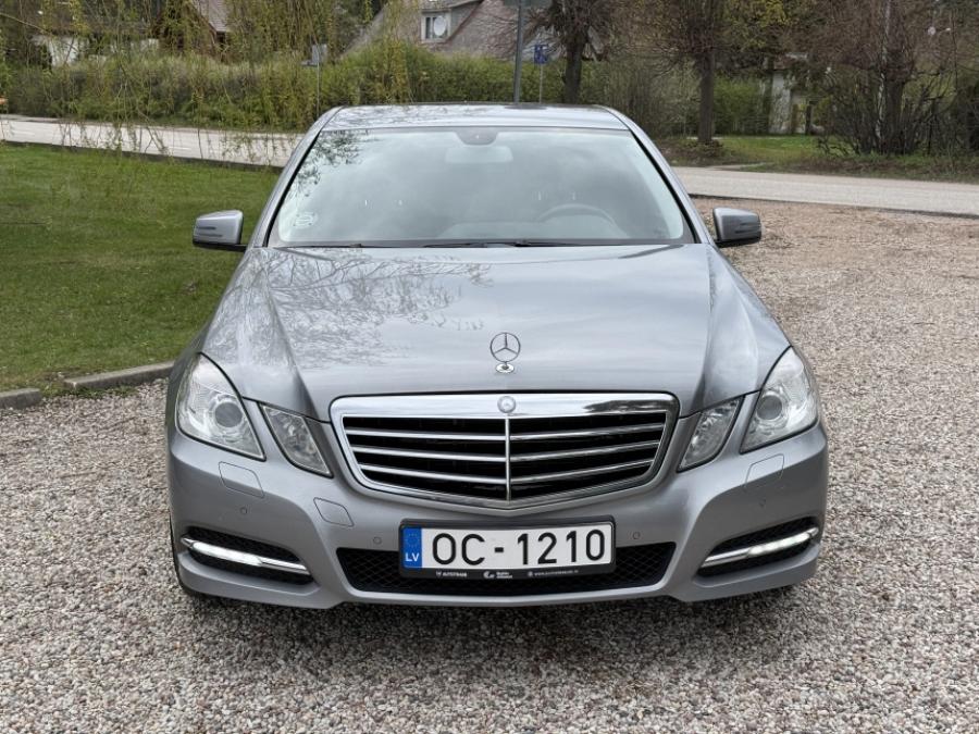 Серый Мерседес E 350 2012 в Рига, объемом двигателя 3.00 л и пробегом 190 тыс. км за 10950 €, фото 17 на AUTOMOTO.COM.LV